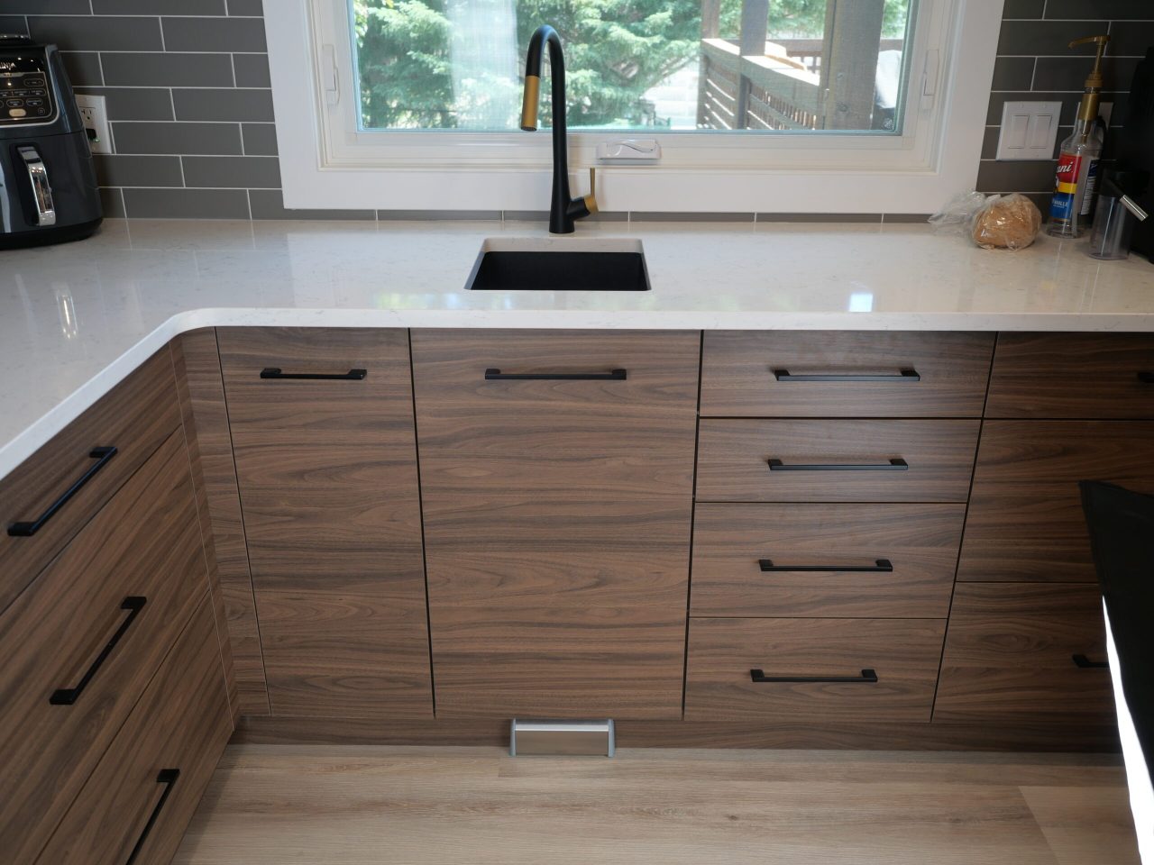 Touchless Faucets |Tapmaster Incorporated